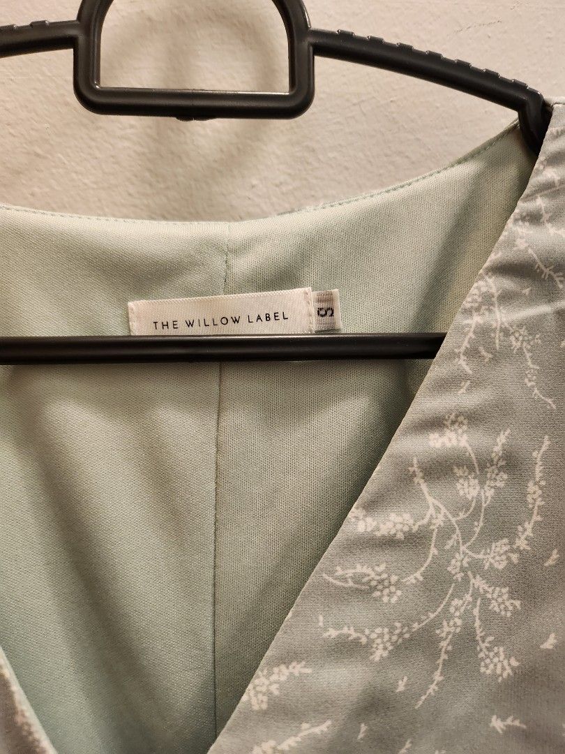 The Willow Label Long Green Dress, Women's Fashion, Dresses & Sets ...
