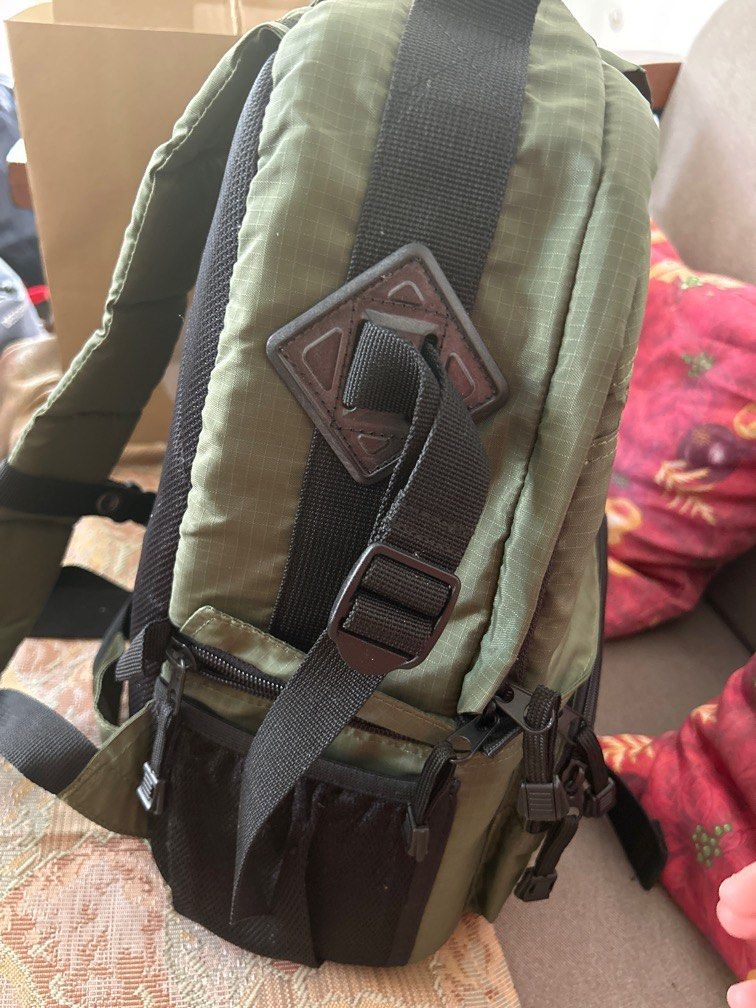 Truly Pro Army backpack 2 compartment camera bag, Men's Fashion, Bags ...