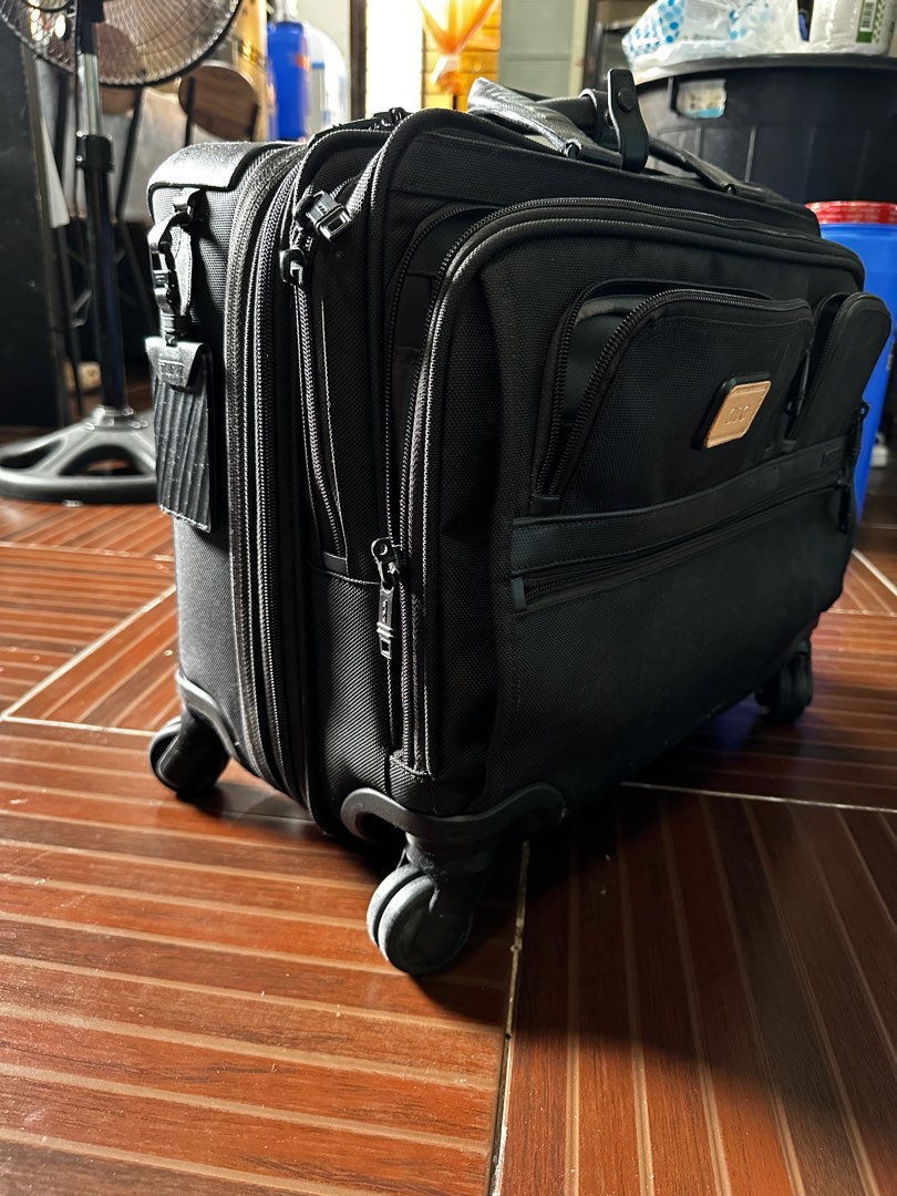 Tumi Deluxe Trolley Briefcase, Men's Fashion, Bags, Briefcases on Carousell