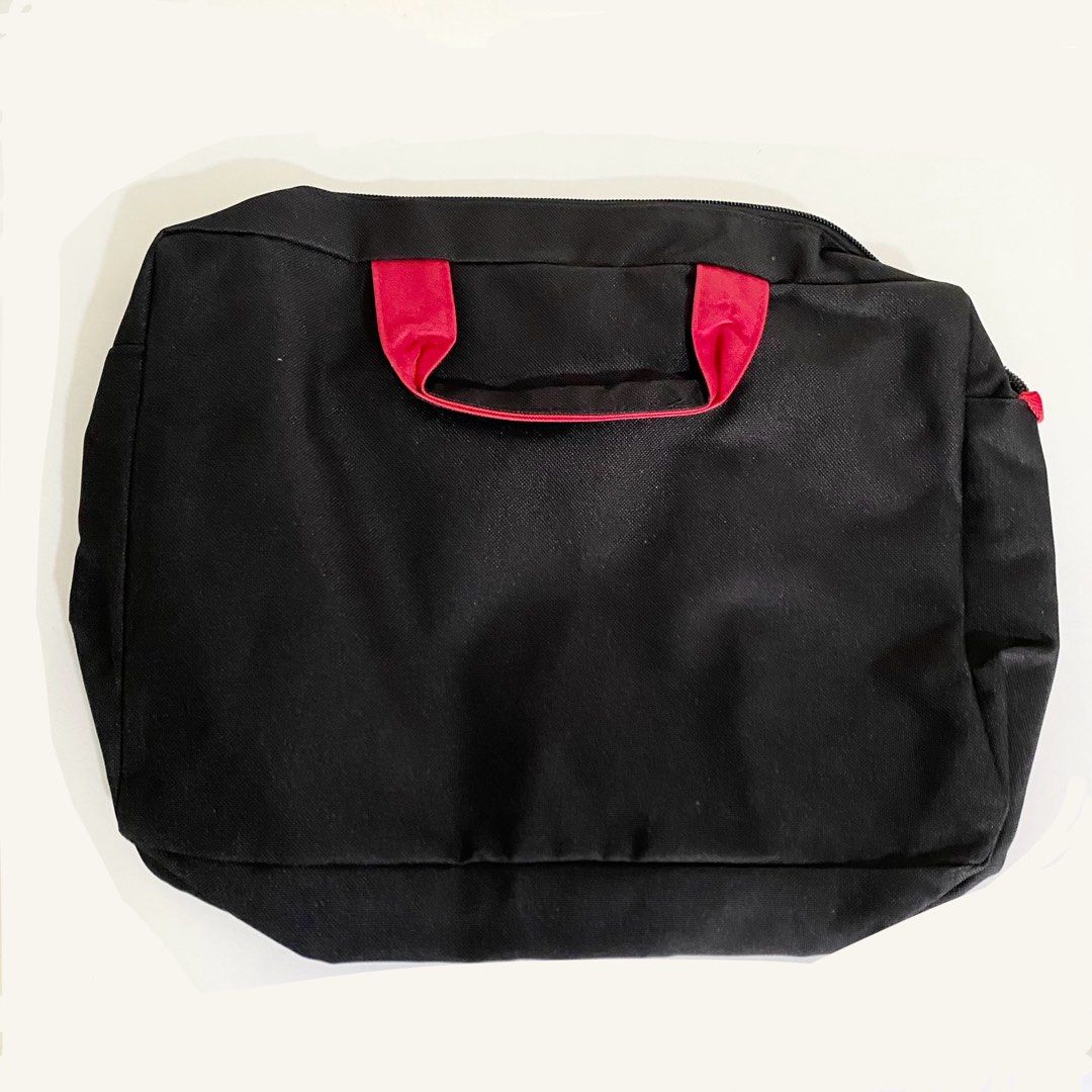 TYR Sports Bag, Men's Fashion, Bags, Briefcases on Carousell