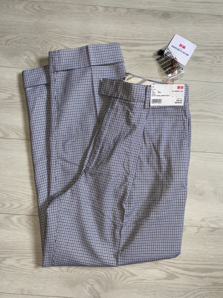 Uniqlo Work Pants 2 designs $40 each , Women's Fashion, Bottoms, Other ...