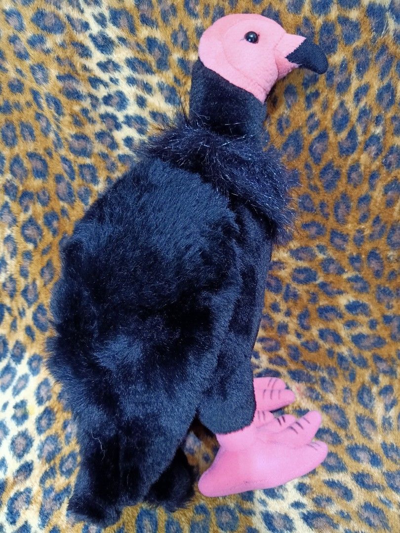 VERY RARE REALISTIC VULTURE BIRD PLUSH TOY, Hobbies & Toys, Toys ...