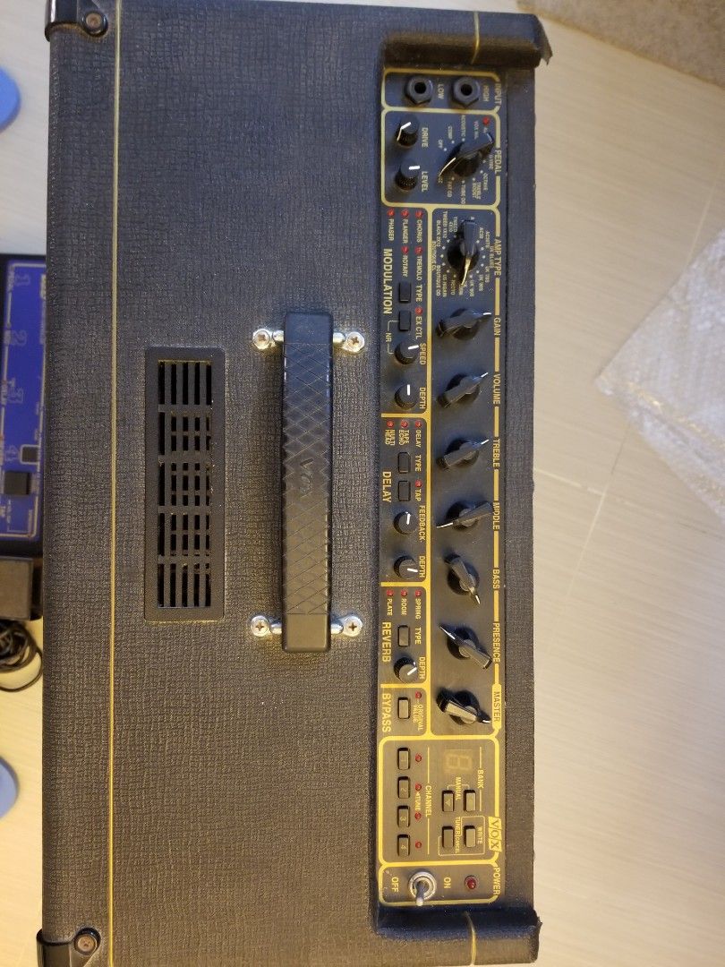 Vox Valvetronix Amplifier AD60VT with Vox Foot Controller, 興趣及遊戲, 音樂、樂器 ...