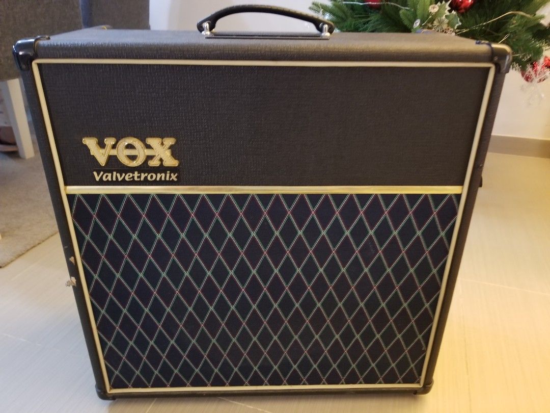 Vox Valvetronix Amplifier AD60VT with Vox Foot Controller, 興趣及遊戲, 音樂、樂器 ...