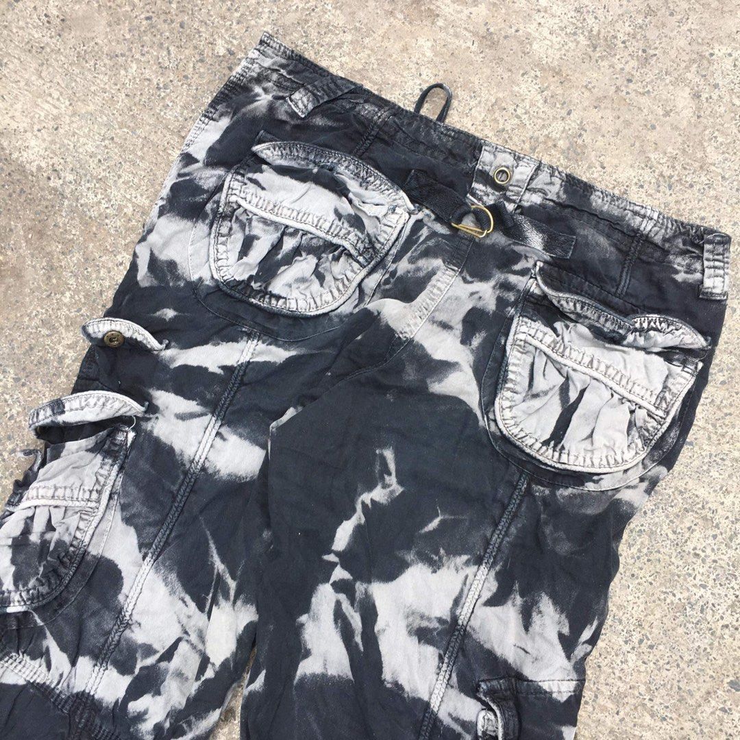 Acid washed cargo Pants, Men's Fashion, Bottoms, Jeans on Carousell