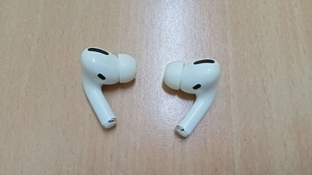 Airpods Pro Gen 1 Wireless Charging, Audio, Earphones on Carousell