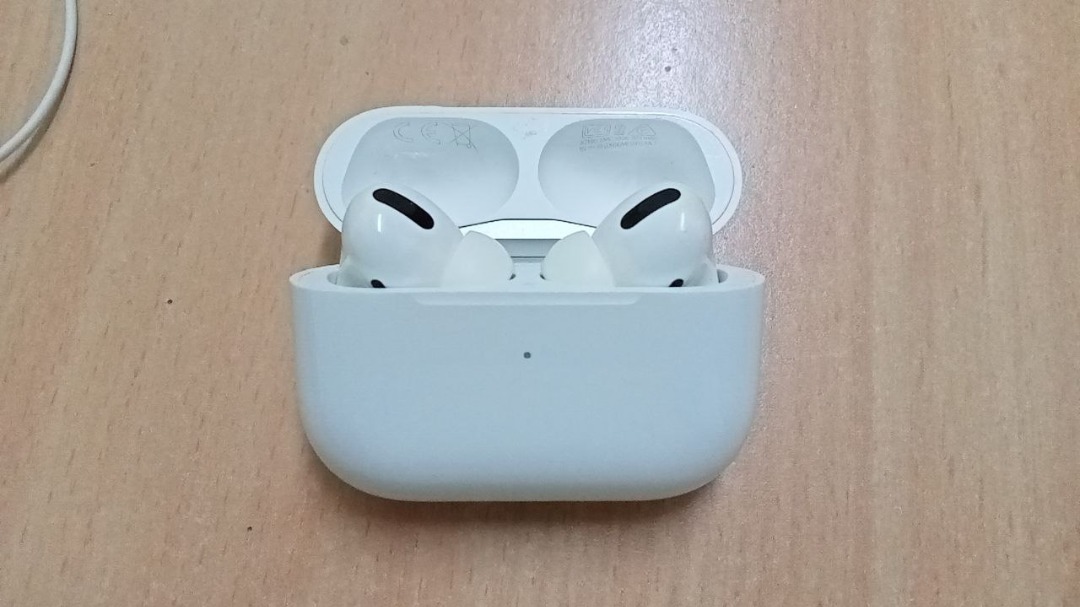 Airpods Pro Gen 1 Wireless Charging, Audio, Earphones on Carousell