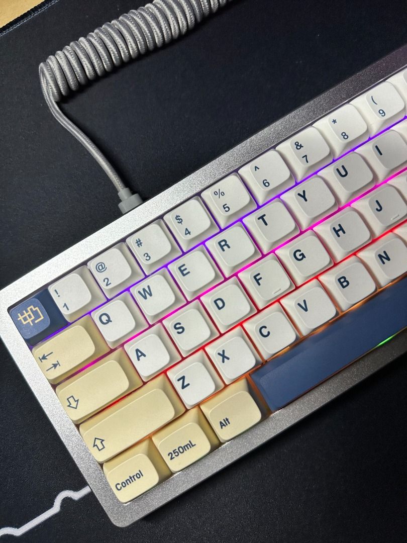 Aluminum Wireless Custom Mechanical Keyboard, Computers & Tech, Parts ...