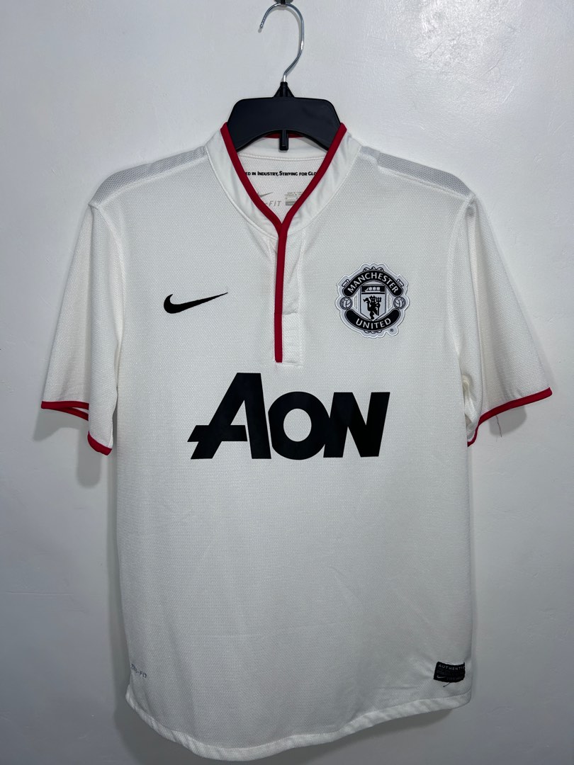 Aon Football Drifit, Men's Fashion, Activewear on Carousell