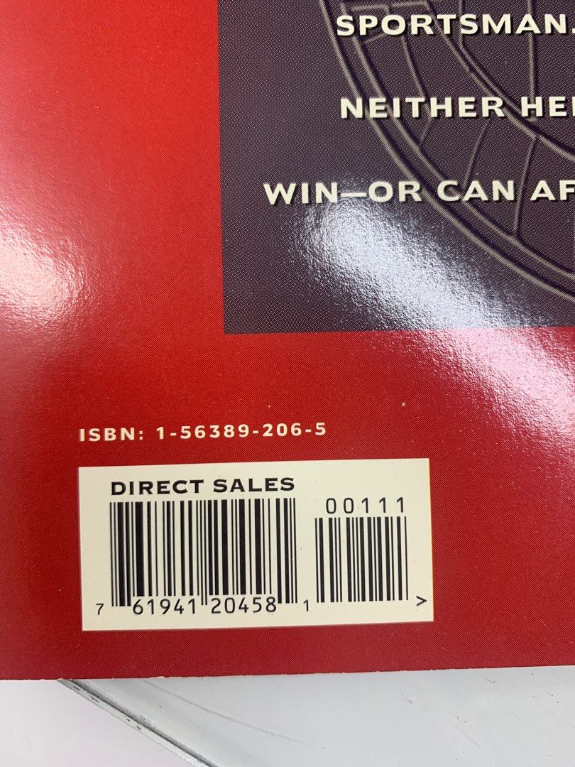 BATMAN JUDGE DREDD : The Ultimate Riddle, Hobbies & Toys, Books ...