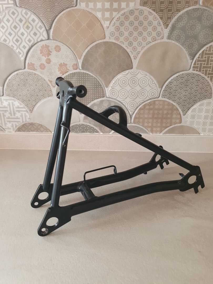 Brompton original rear triangle, Sports Equipment, Bicycles & Parts ...
