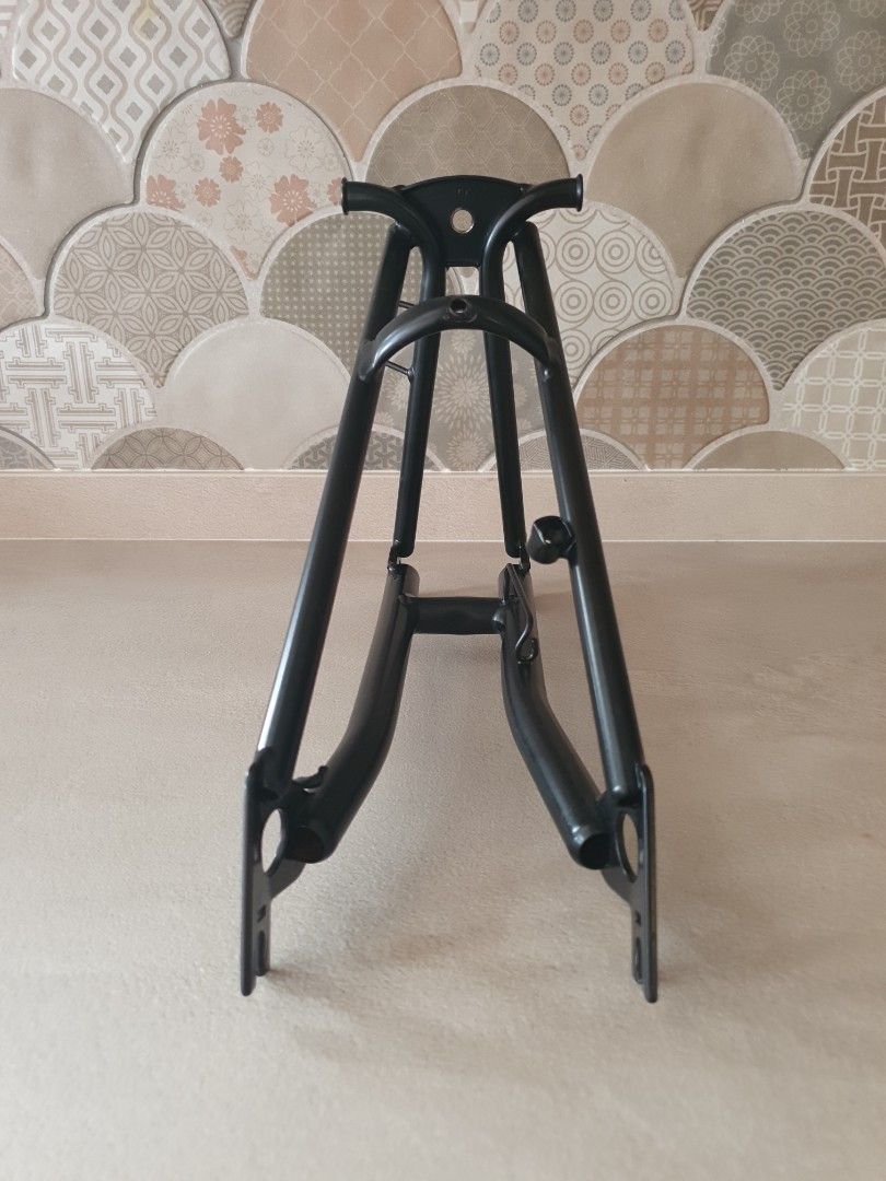 Brompton original rear triangle, Sports Equipment, Bicycles & Parts ...
