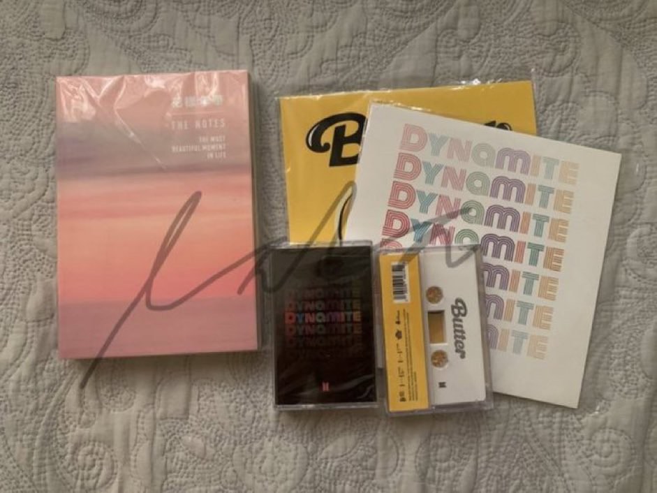 BTS vinyls & cassettes + the notes 1, Hobbies & Toys, Memorabilia ...