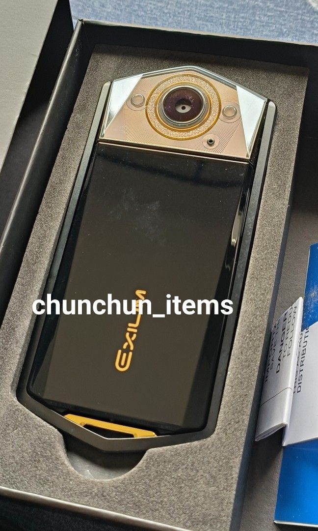 Casio TR80 beauty camera, Photography, Cameras on Carousell