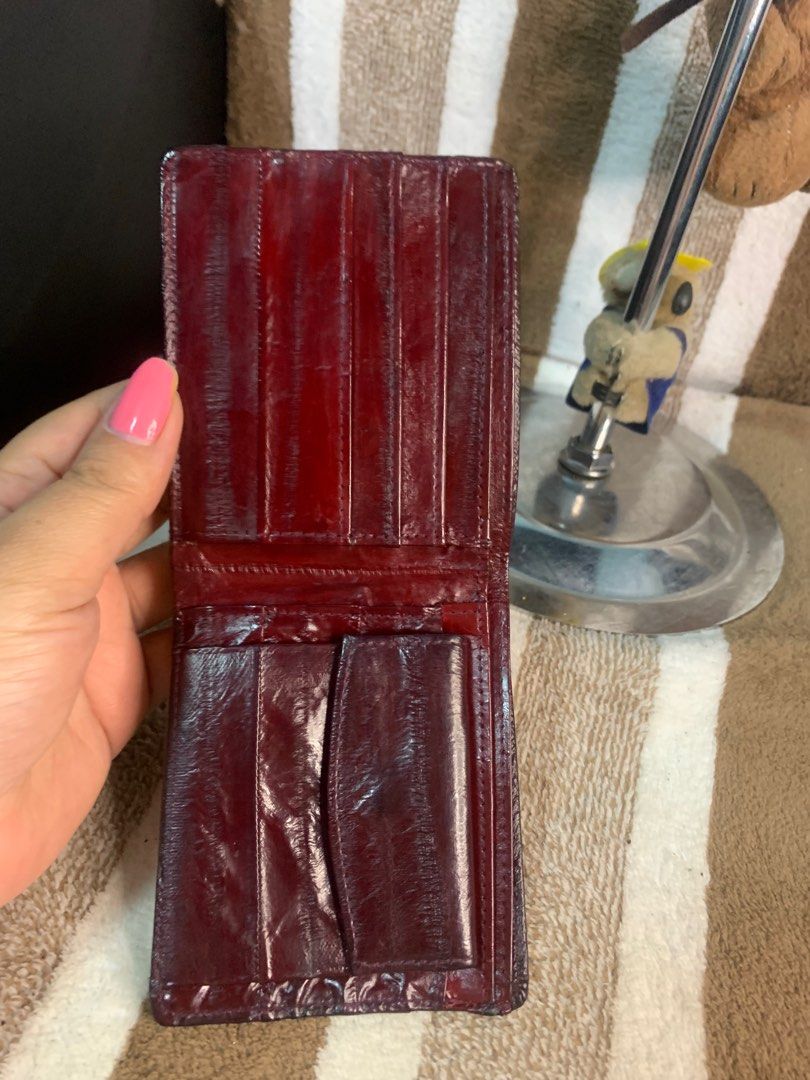 Eel skin genuine leather mens wallet, Men's Fashion, Watches ...