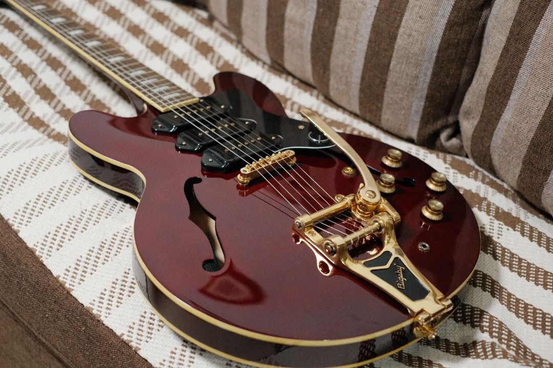 Epiphone Riviera P93 Semi-hollow electric guitar, 興趣及遊戲, 音樂、樂器 & 配件, 樂器 ...