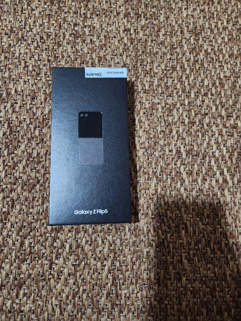Galaxy Z Flip 5 Graphite 256GB, Mobile Phones & Gadgets, Mobile Phones ...