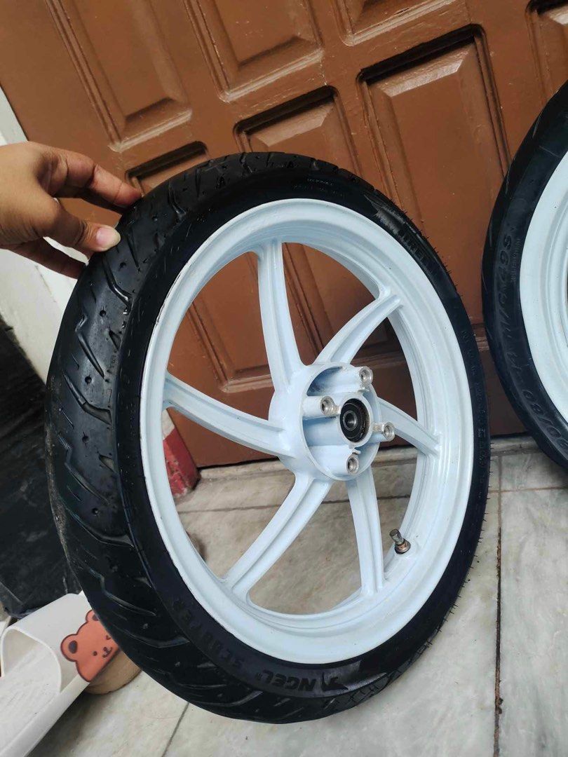 Gren Mags White, Car Parts & Accessories, Mags and Tires on Carousell