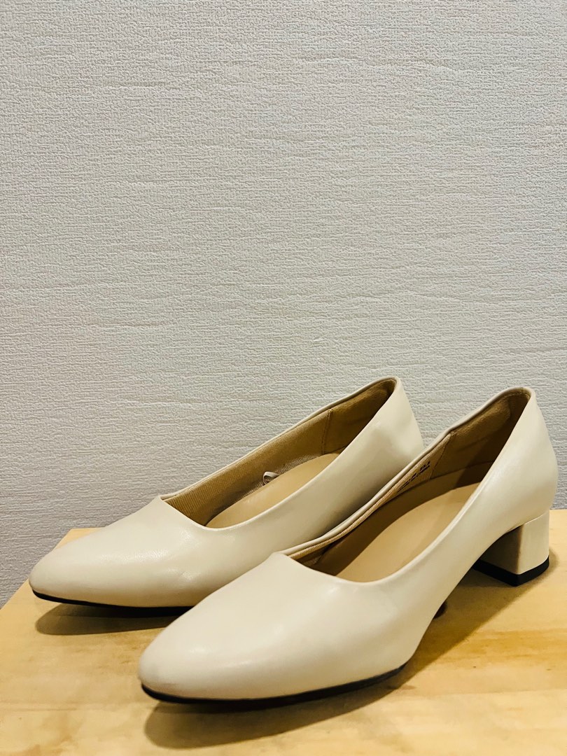 GU Shoes, Women's Fashion, Footwear, Heels on Carousell