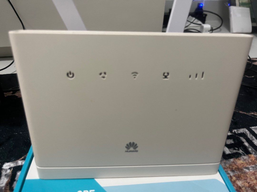 Huawei modem b315, Computers & Tech, Parts & Accessories, Networking on Carousell