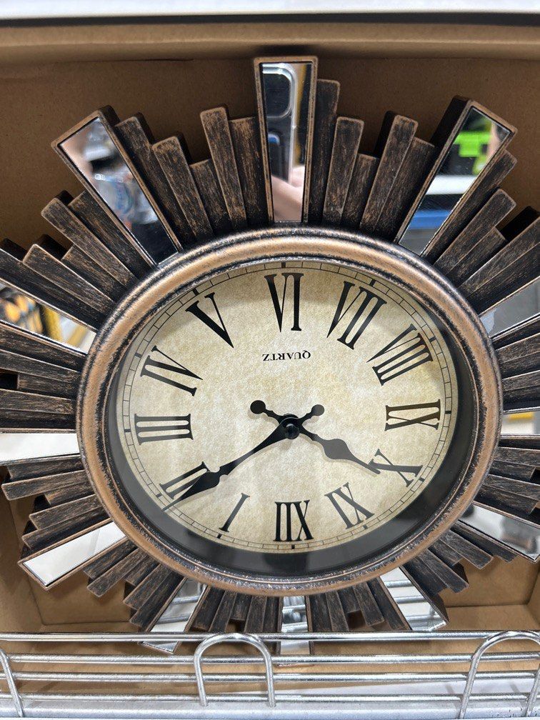 Jam Dinding antik, Perabotan Rumah di Carousell