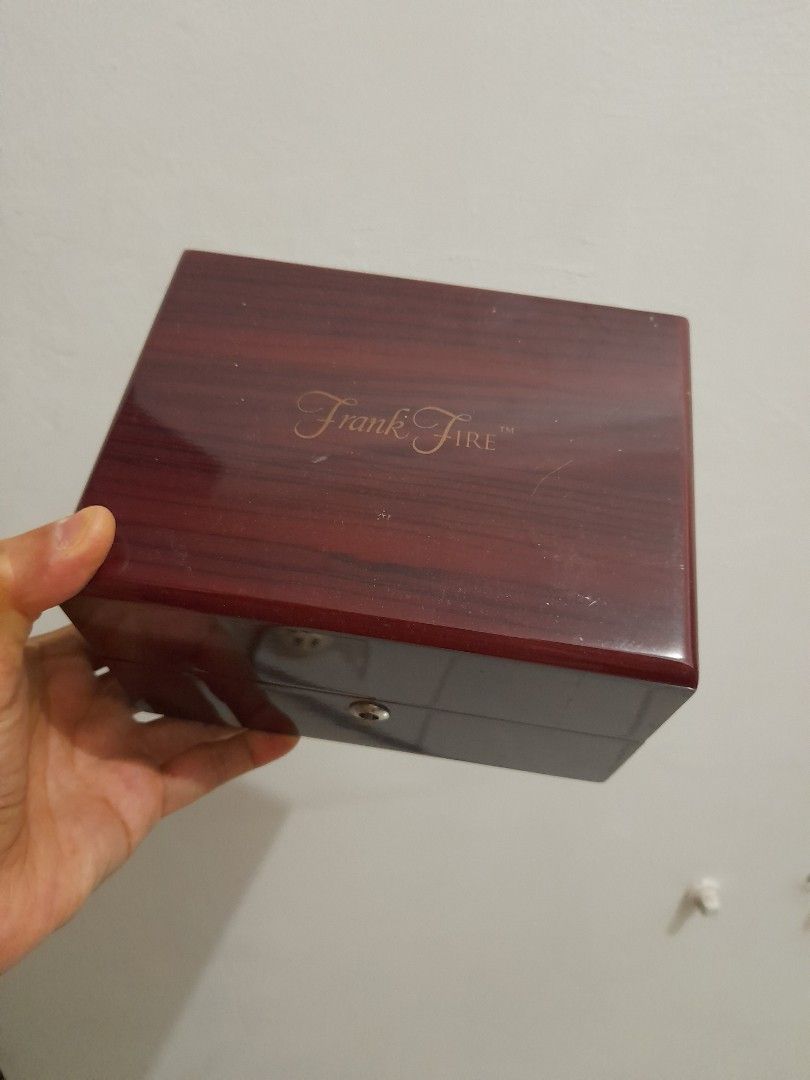 Jewelry Box Frank and co Frank fire kayu, Fesyen Wanita, Aksesoris di ...