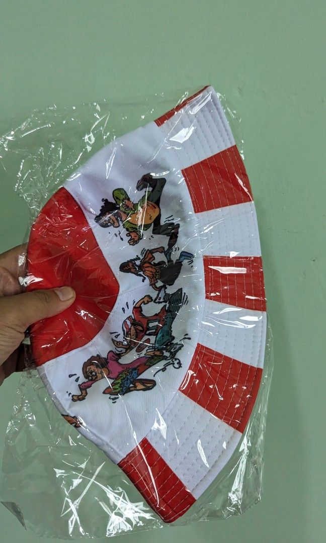 50 Years Anniversary KFC x Ujang x PMC Special Collab, Men's Fashion ...