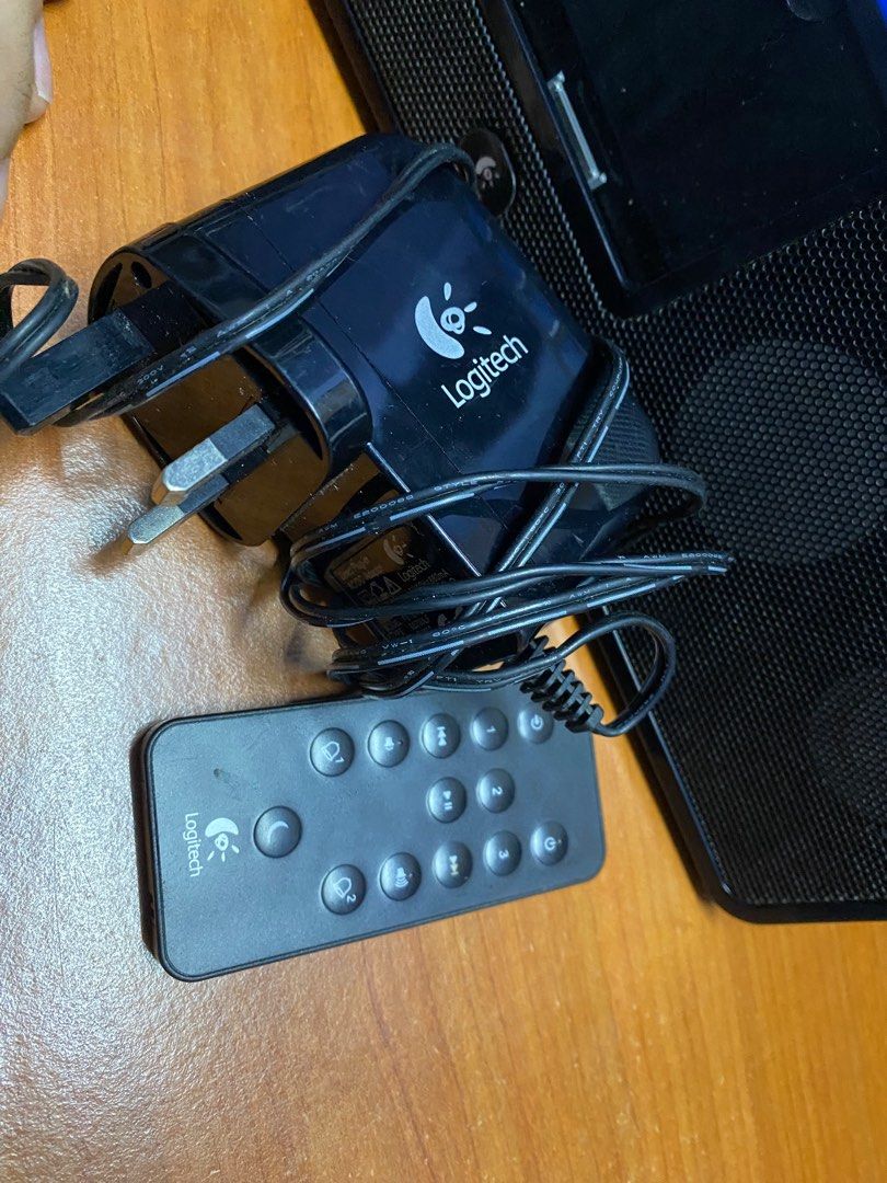 Logitech iPod speaker, Audio, Soundbars, Speakers & Amplifiers on Carousell