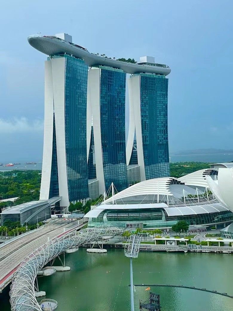 MBS Sands Newly Renovated Big And Luxury Premium room Garden View/City ...