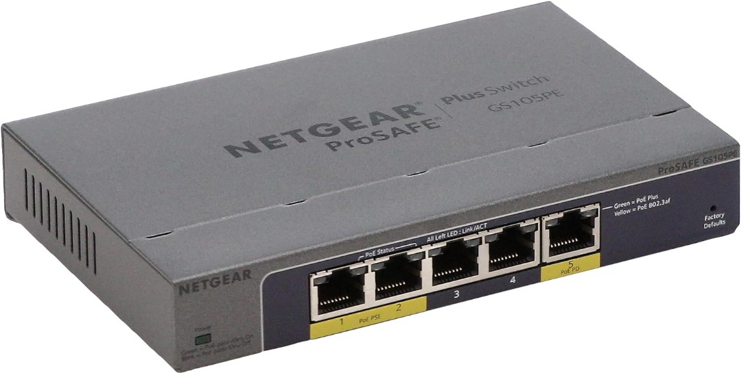NETGEAR GS105PE 5-Port Gigabit Ethernet Plus PoE Pass-Throu/PoE Power ...