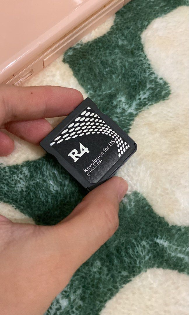 Nintendo R4 Card, Video Gaming, Video Games, Nintendo on Carousell