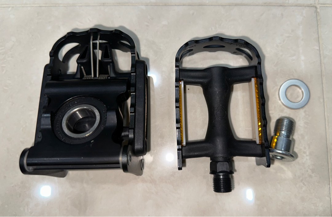 Original Brompton Pedals (Left and Right), Sports Equipment, Bicycles ...