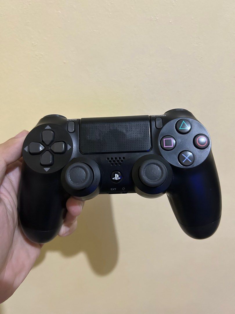 Original PS4 Controller, Video Gaming, Gaming Accessories, Controllers on Carousell
