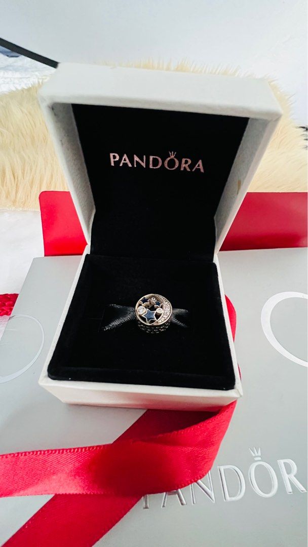 Genuine Pandora Bracelet with receipt 2 charms 2 stoppers, Women's ...