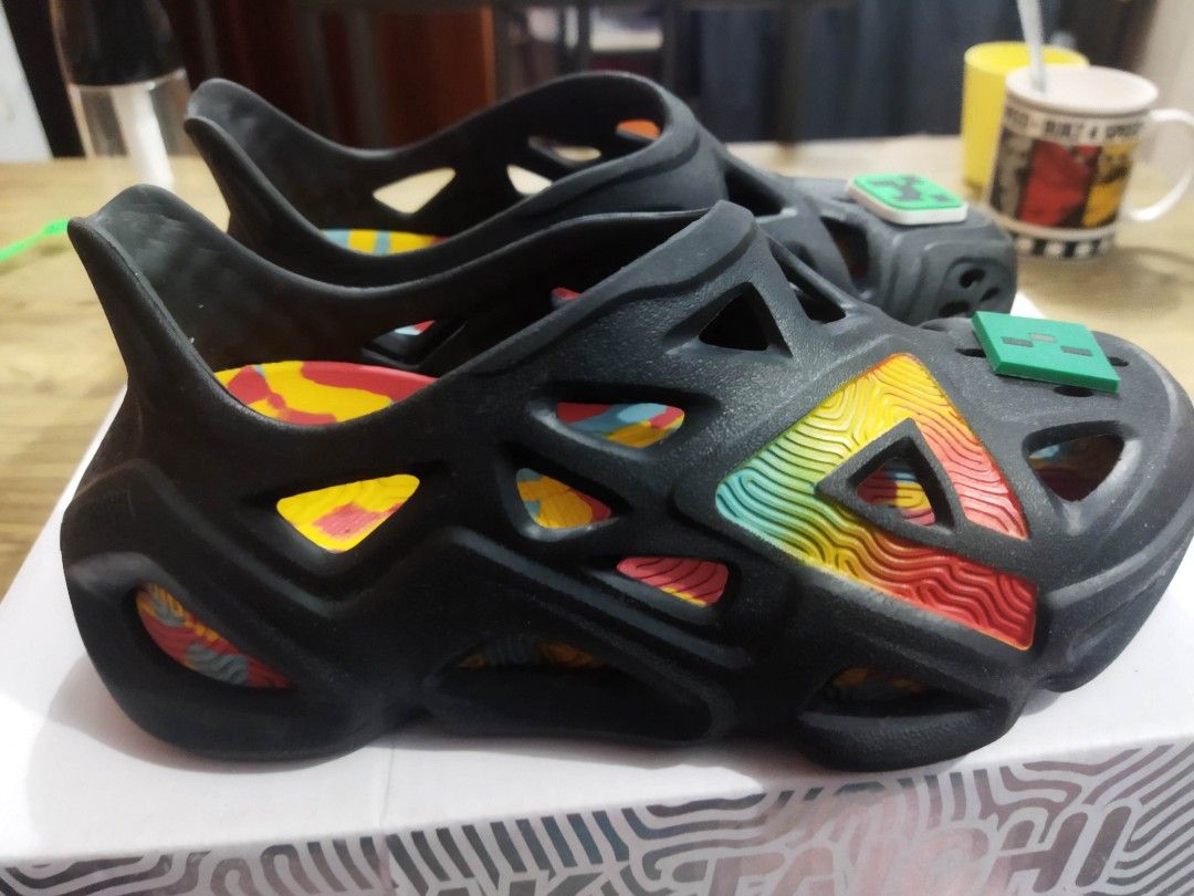 Peak Kids Taichi Clogs, Babies & Kids, Babies & Kids Fashion on Carousell