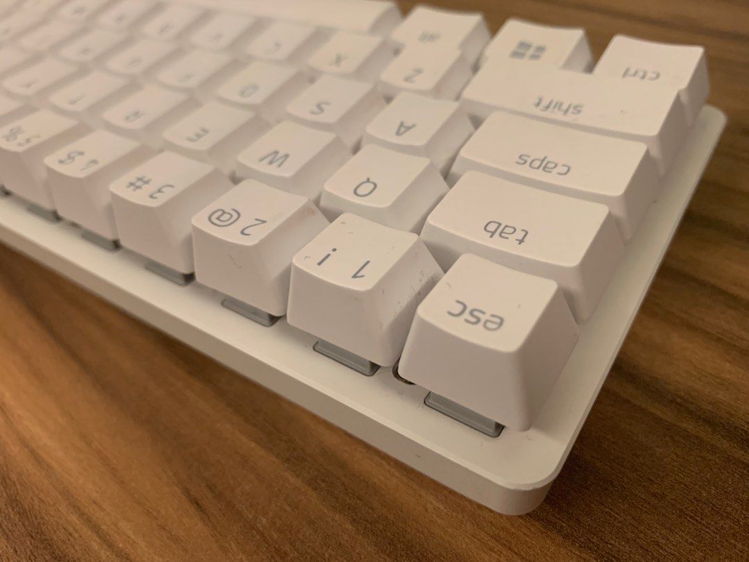 Razer Huntsman Mini Mercury - 60% Optical Gaming Keyboard White (purple ...