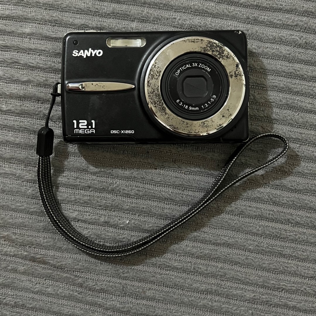 Sanyo DSC-X1260 Digital Camera, Photography, Cameras on Carousell