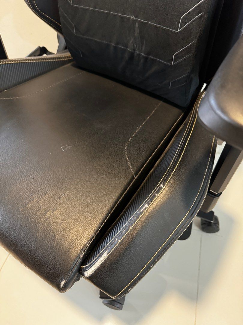 Secret Lab Batman Gaming Chair, Furniture & Home Living, Furniture ...