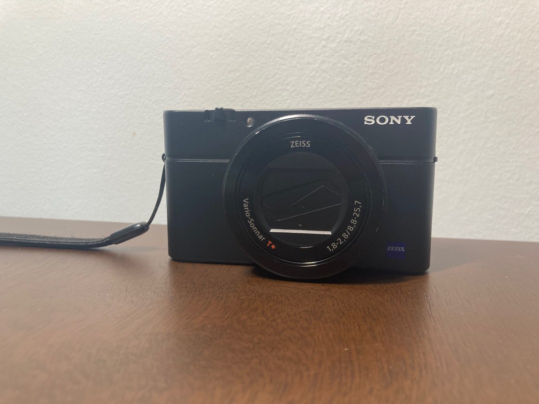 Sony RX100 III, Photography, Cameras on Carousell