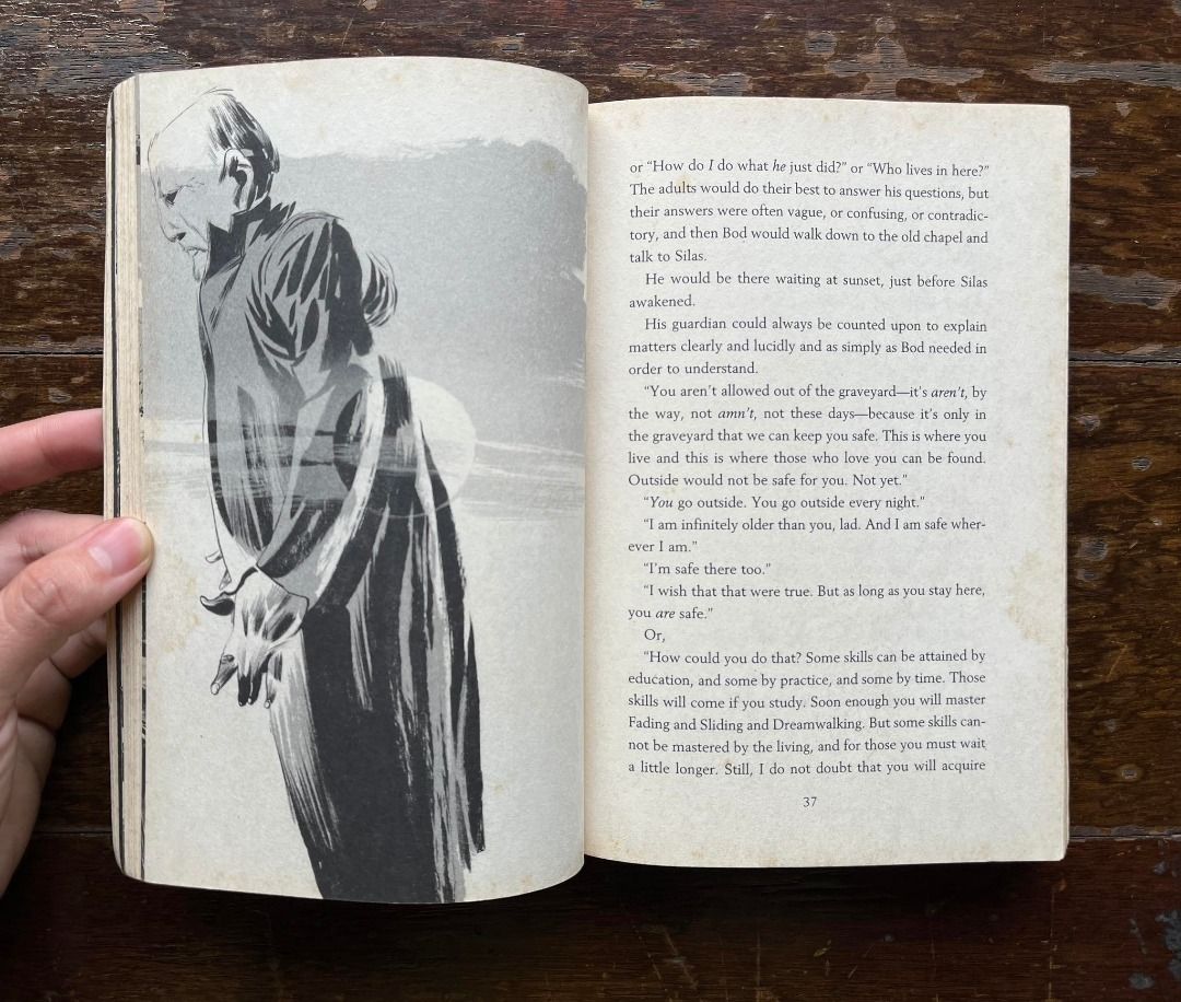 The Graveyard Book by Neil Gaiman, Hobbies & Toys, Books & Magazines ...