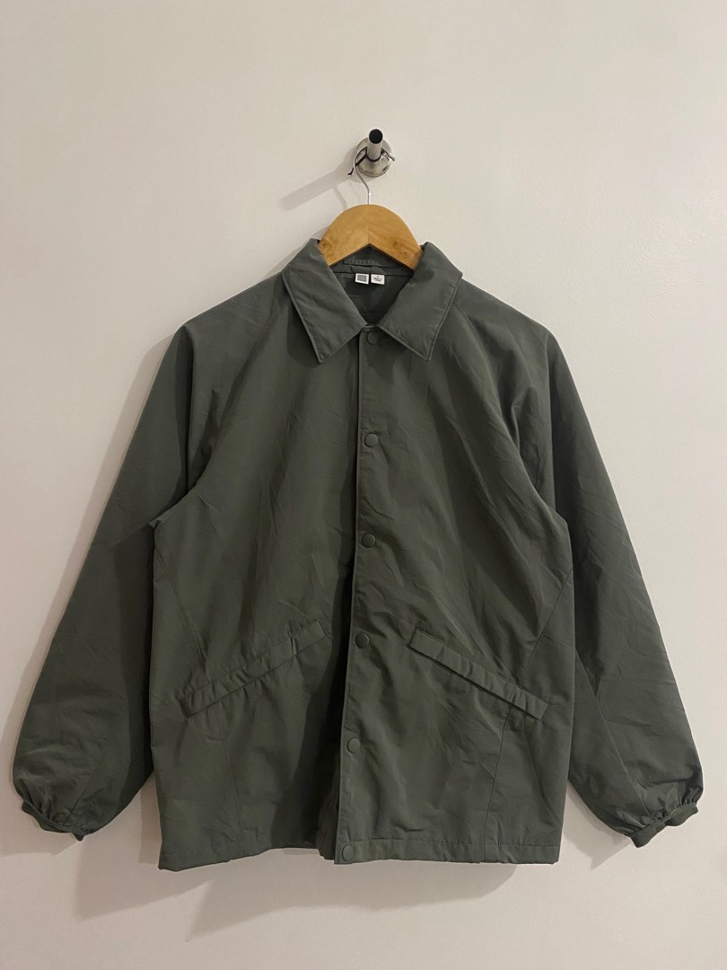 Uniqlo Green Coach Jacket, Men's Fashion, Coats, Jackets and Outerwear ...