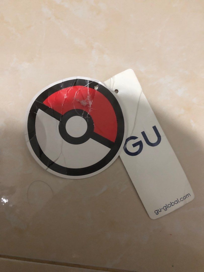 Uniqlo GU x Pokemon Kaos ungu biru bergambar pokedex 151 pokemon Mew, Fesyen Pria, Pakaian ...