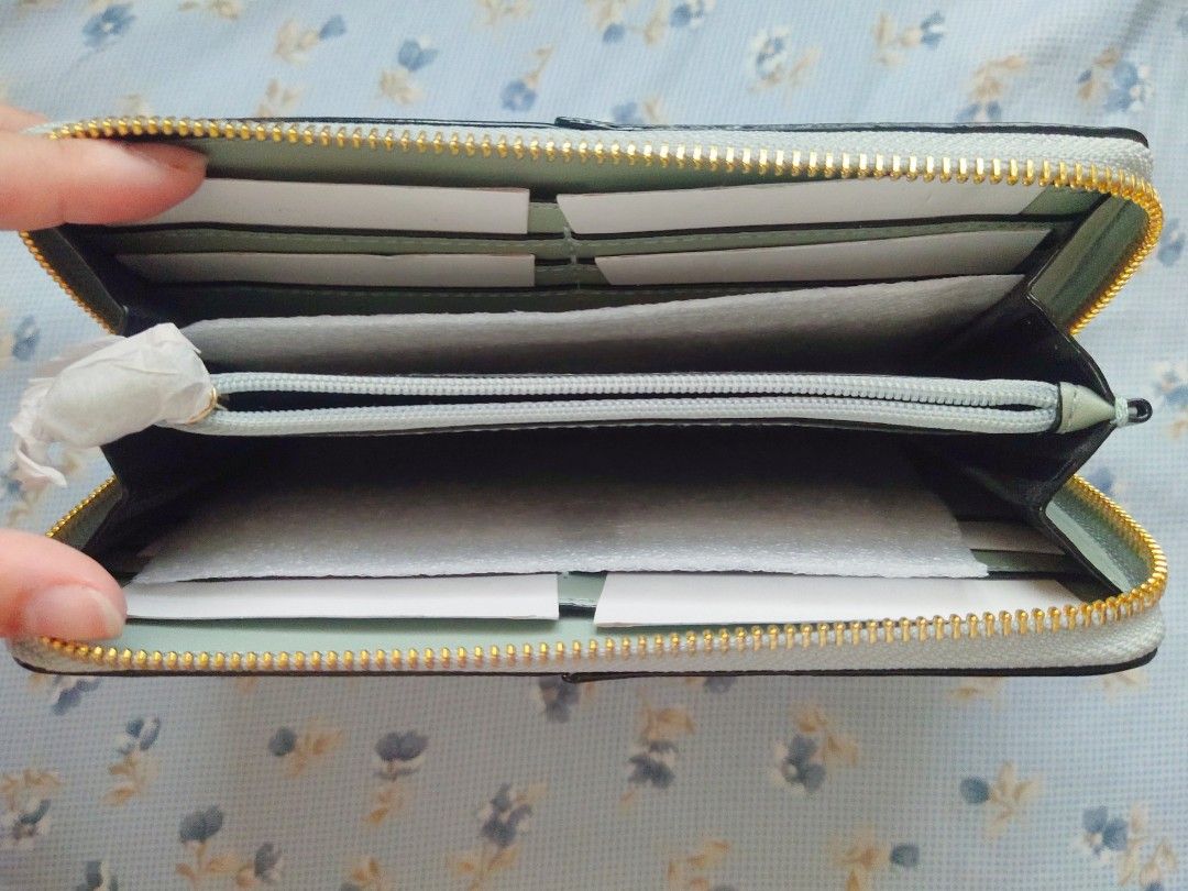 Victoria's Secret Long Wallet, Women's Fashion, Bags & Wallets, Wallets ...