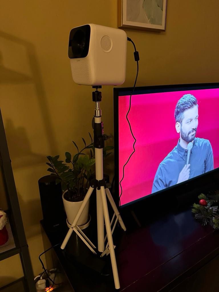 COMBO: Wanbo T2 Max Projector + Stand + Screen, TV & Home Appliances ...