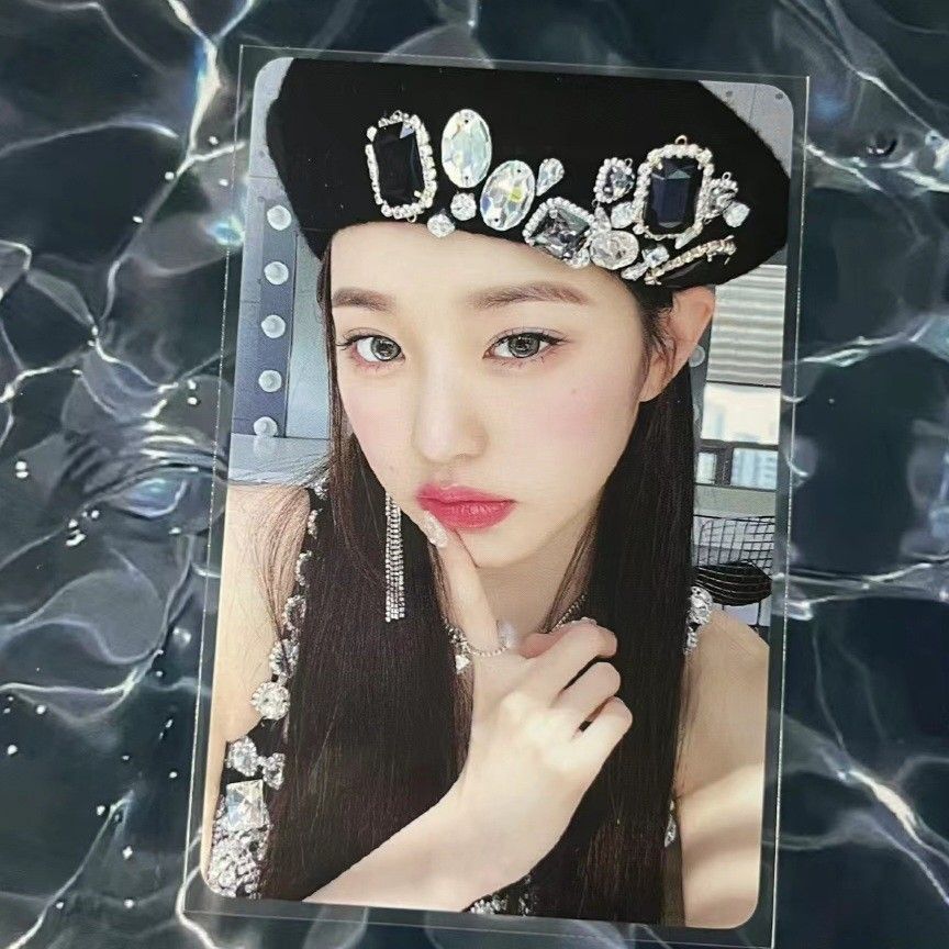 wts ive love dive wonyoung withmuu beret pc, Hobbies & Toys, Memorabilia & Collectibles, K-Wave ...