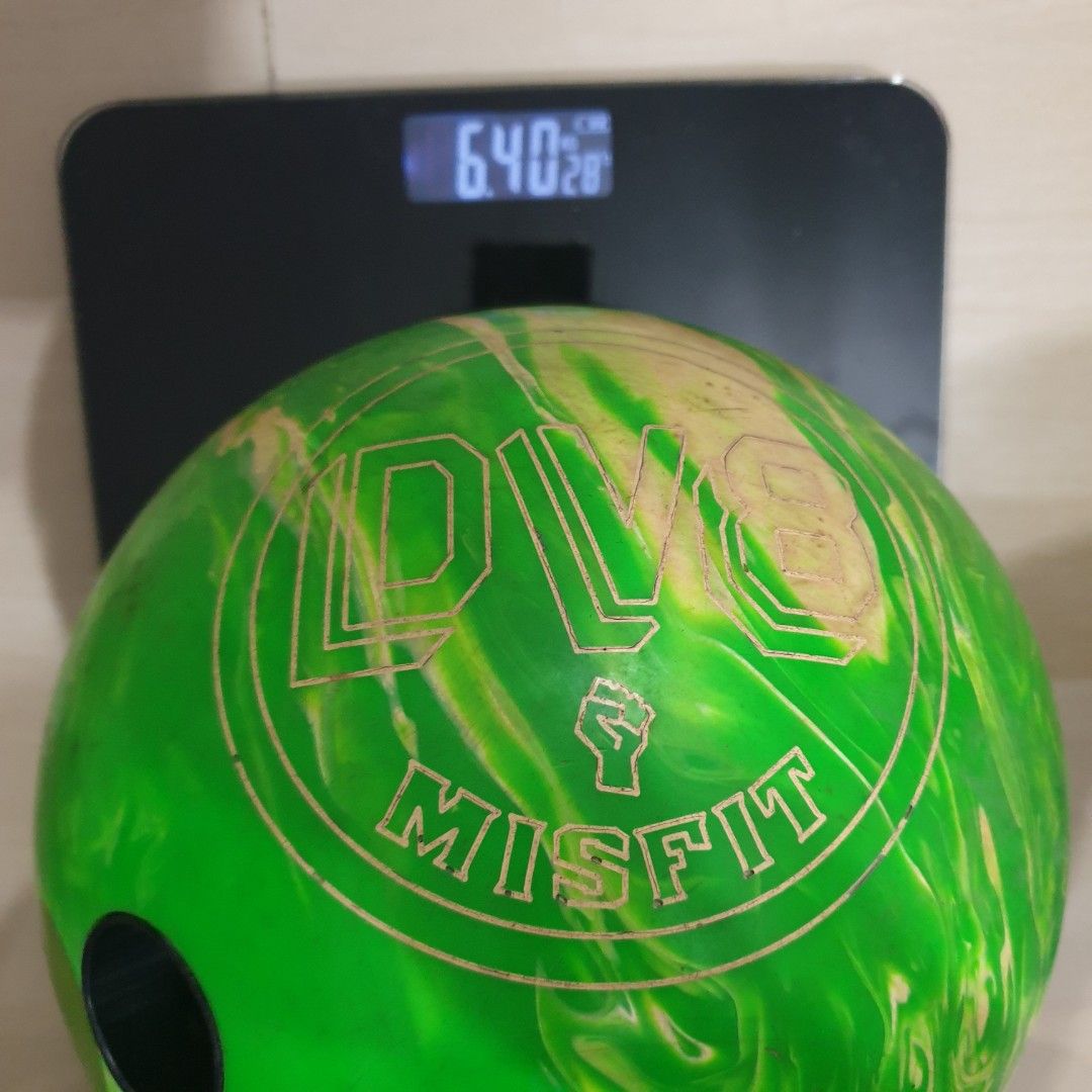 14lbs DV8 Misfit Reactive Ball, Sports Equipment, Sports & Games ...