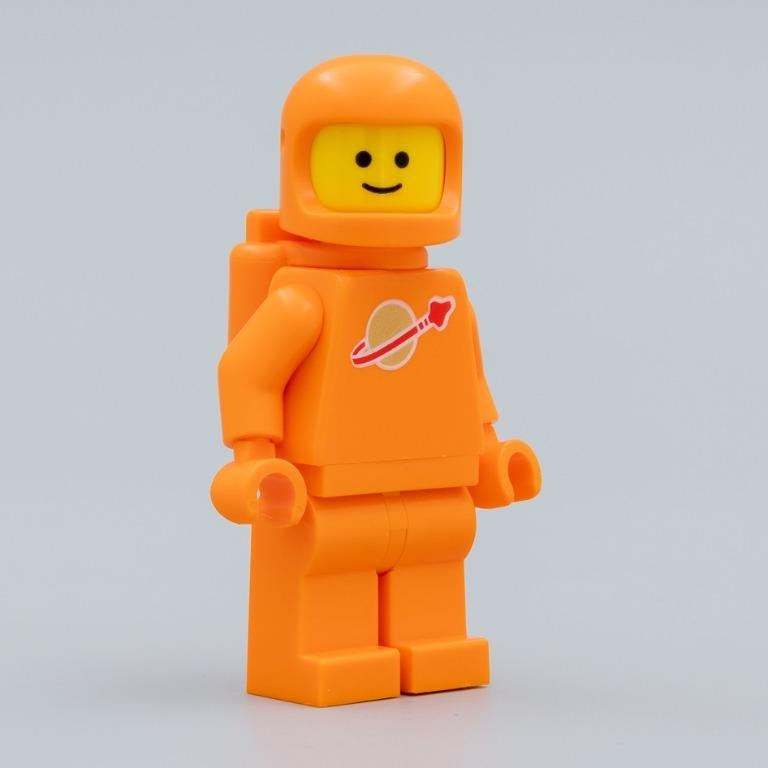 全新 Lego Orange Spaceman Minifigures 橙色太空人 共1件, 興趣及遊戲, 玩具 & 遊戲類 - Carousell