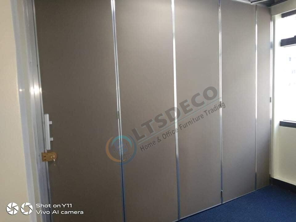 ACCORDION OFFICE PARTITION, Furniture & Home Living, Office Furniture & Fixtures on Carousell