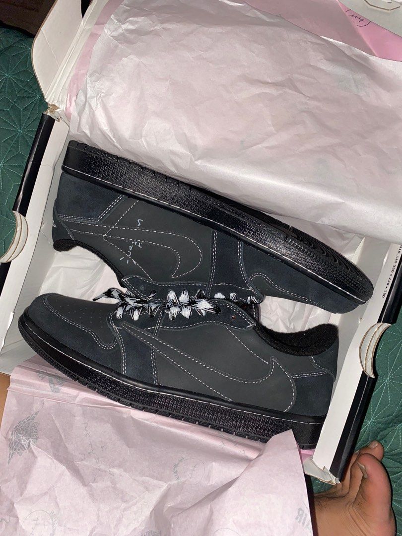 AJ TRAVIS SCOTT PHANTOM, Men's Fashion, Footwear, Sneakers on Carousell