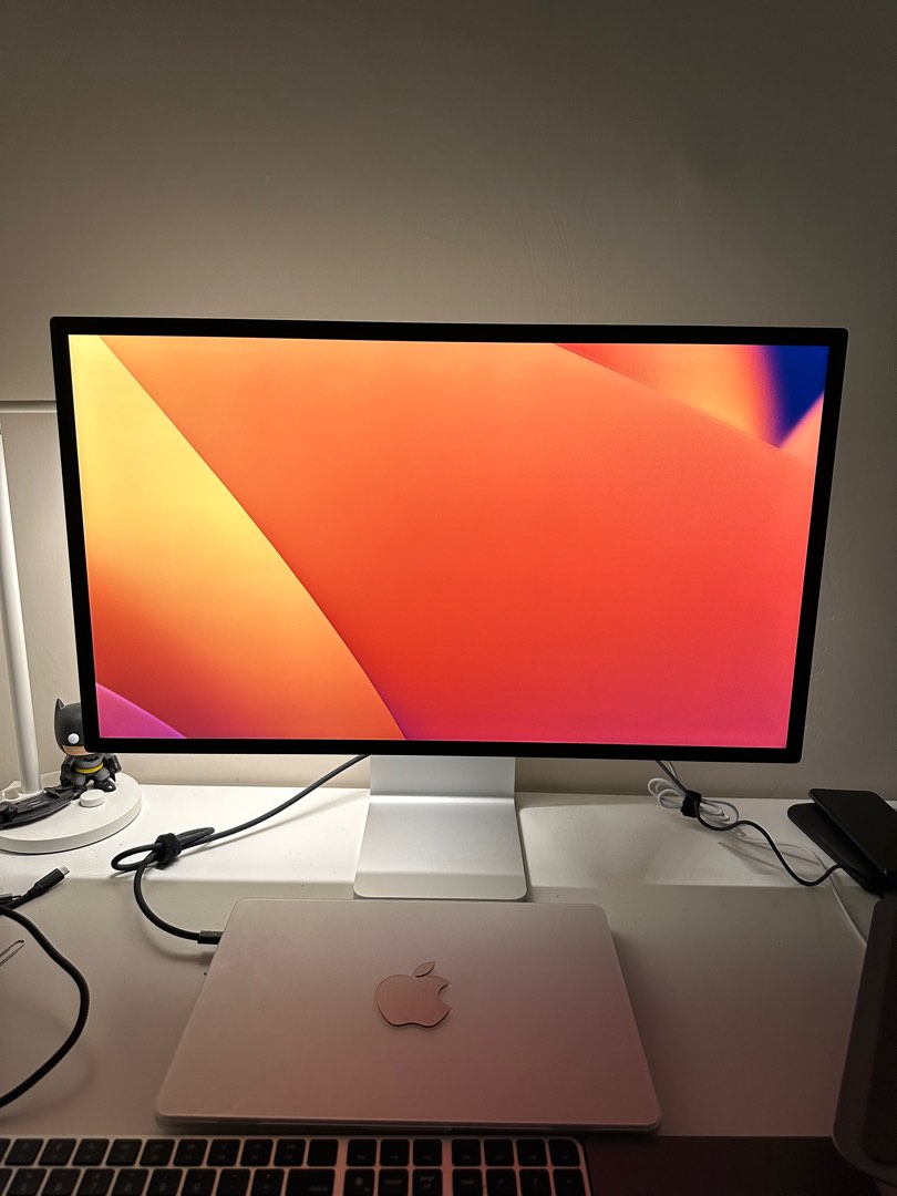 Apple Studio Display & Monitor Stand, 電腦＆科技, 電腦周邊及配件, 電子屏幕 - Carousell